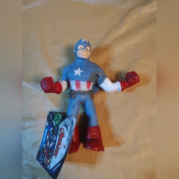 Marvel | Toys | Hedstrom Marvel Avengers Super Realz Stretch Captain ...